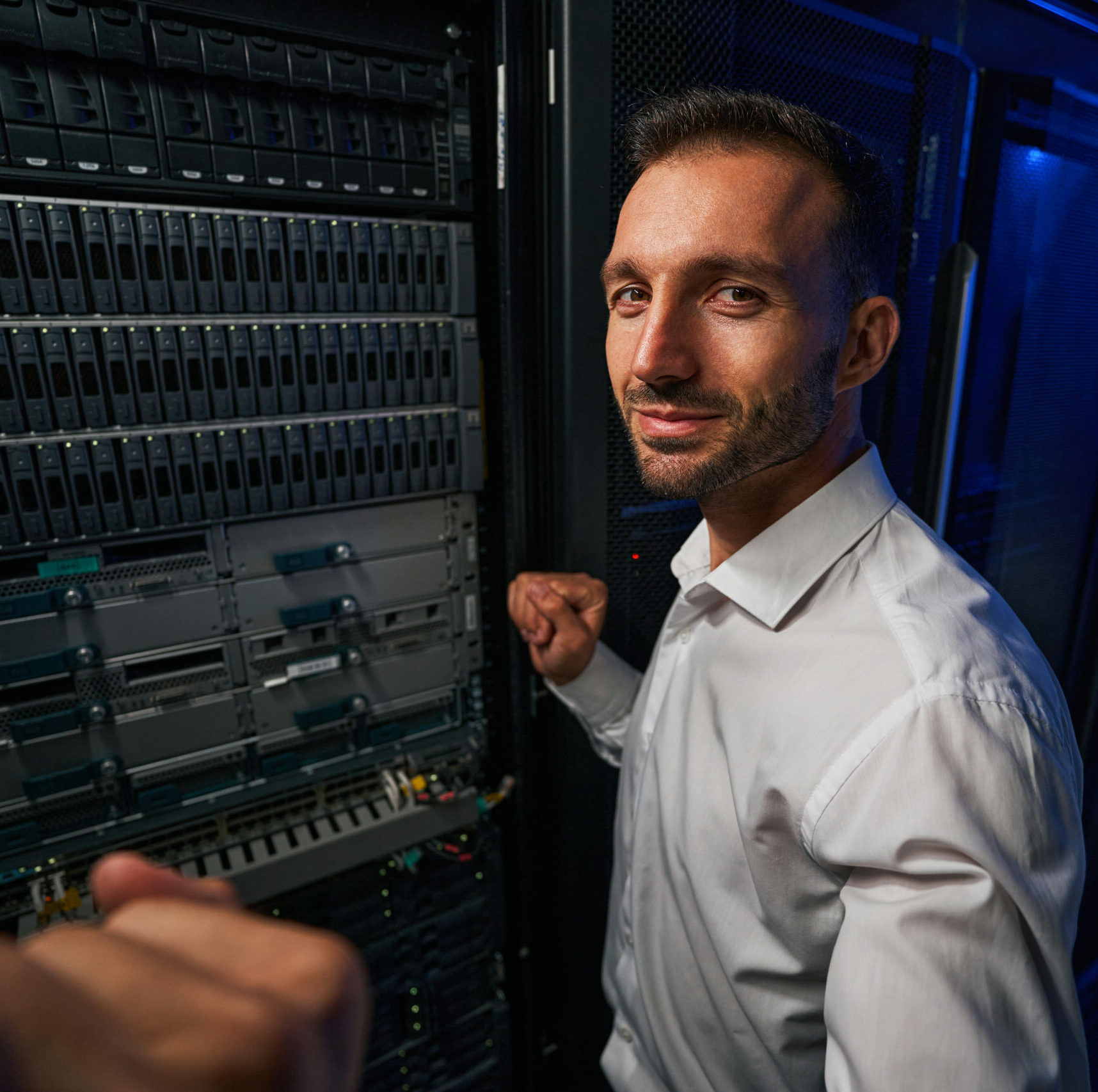 Serveur dédié | Hébergement dédié | Plug & Tel