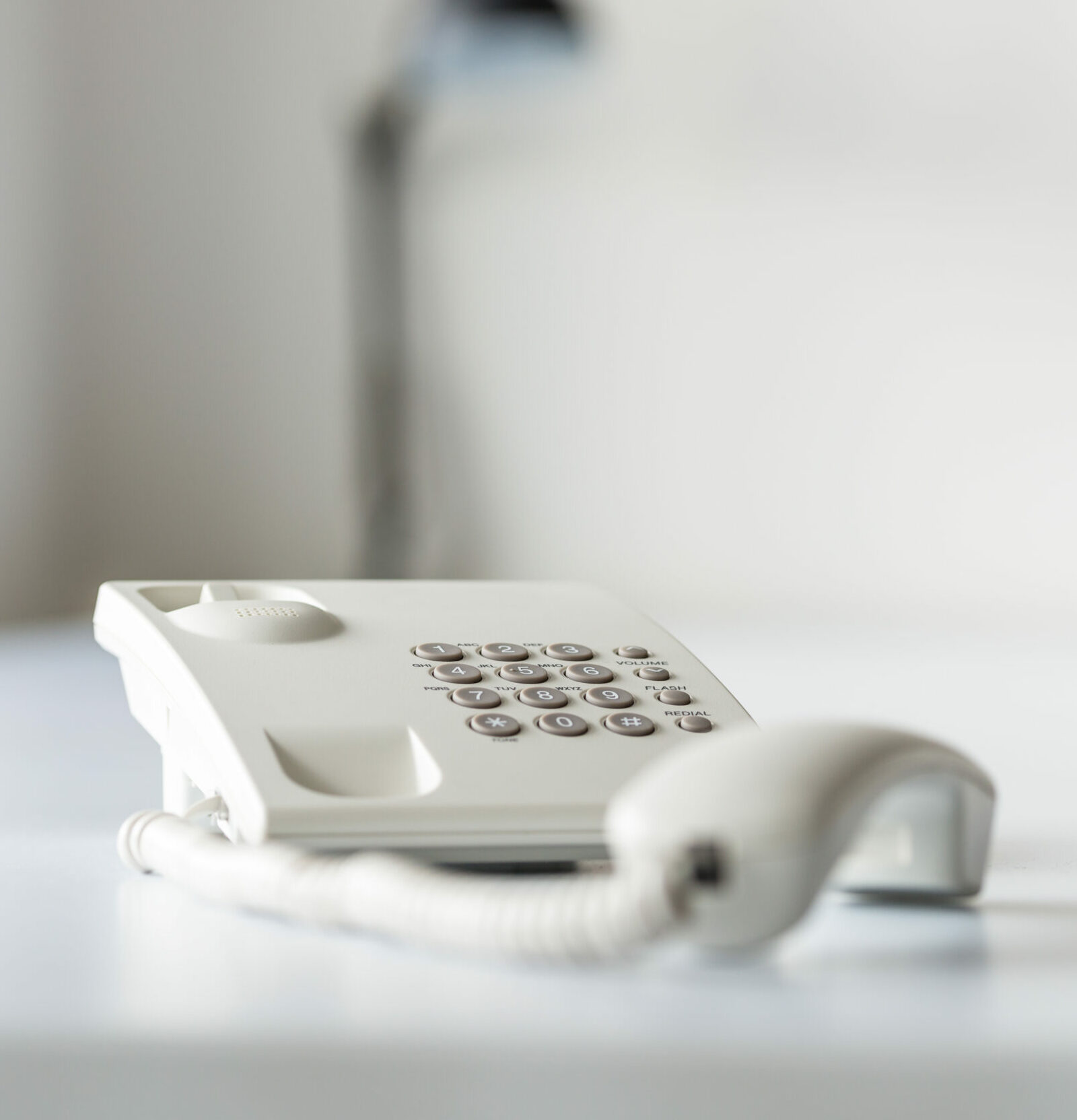 Postes téléphoniques IP pour les entreprises | Plug & Tel